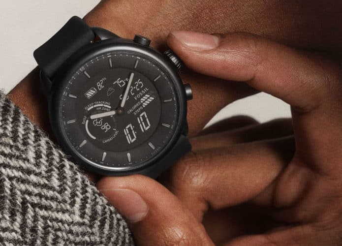 Fossil lança smartwatch com e-ink, ponteiros analógicos, caixa de aço ...