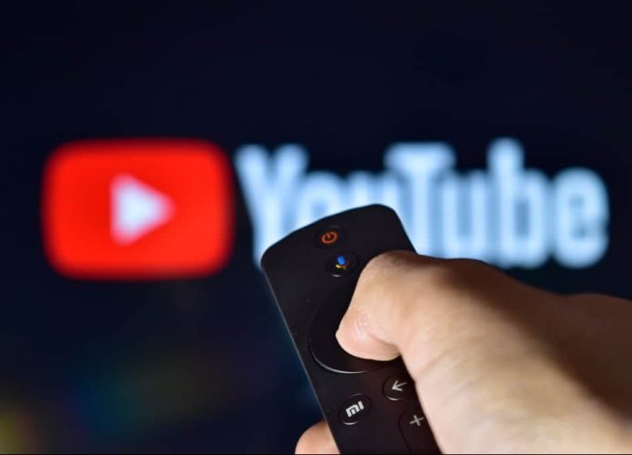 Novo design do YouTube nas TVs 'espreme' vídeos; entenda