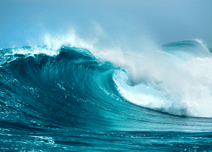 IA identifica ondas gigantes antes de se formarem e evita acidentes