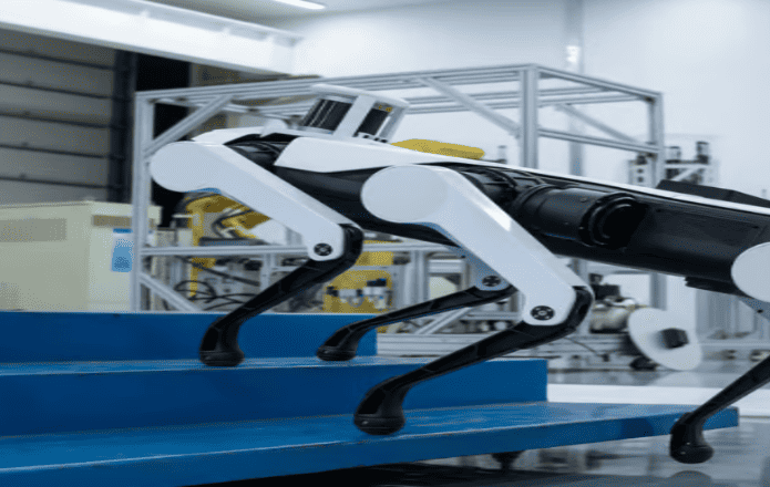 Lenovo deve lançar cão-robô de seis "patas" ainda em 2024