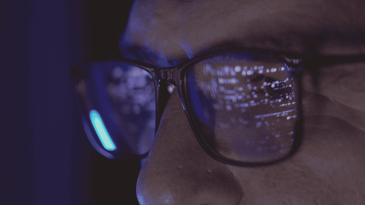 Filtro de luz azul para óculos funciona mesmo? - Olhar Digital