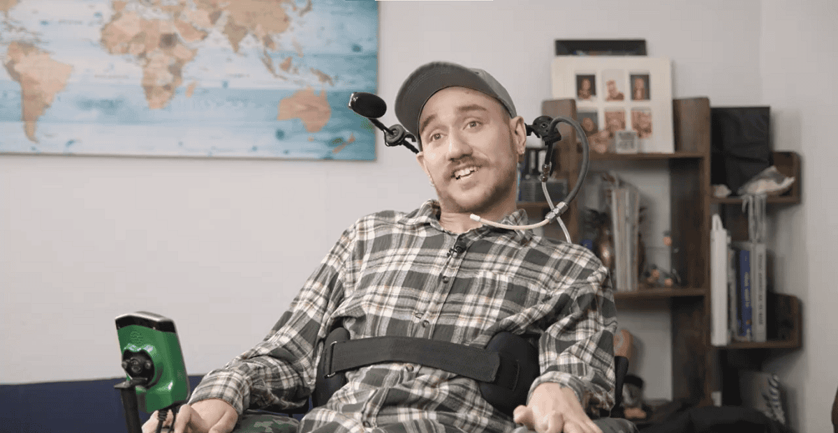 Neuralink: primeiro paciente conta experiências com chip cerebral