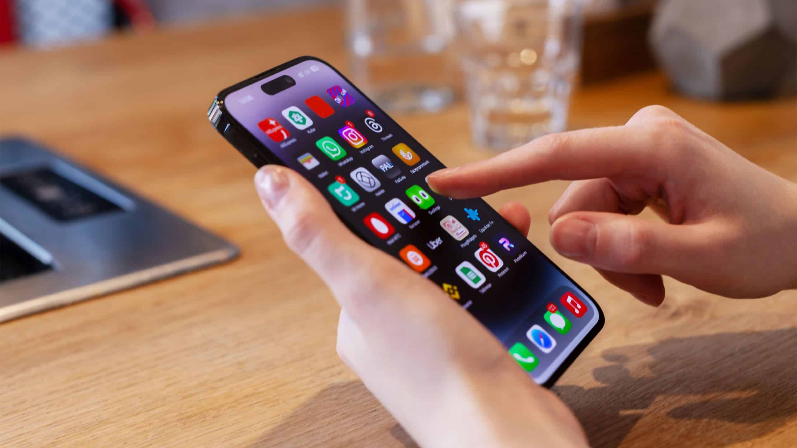 IA deve chegar ao iPhone, mas este detalhe pode estragar tudo
