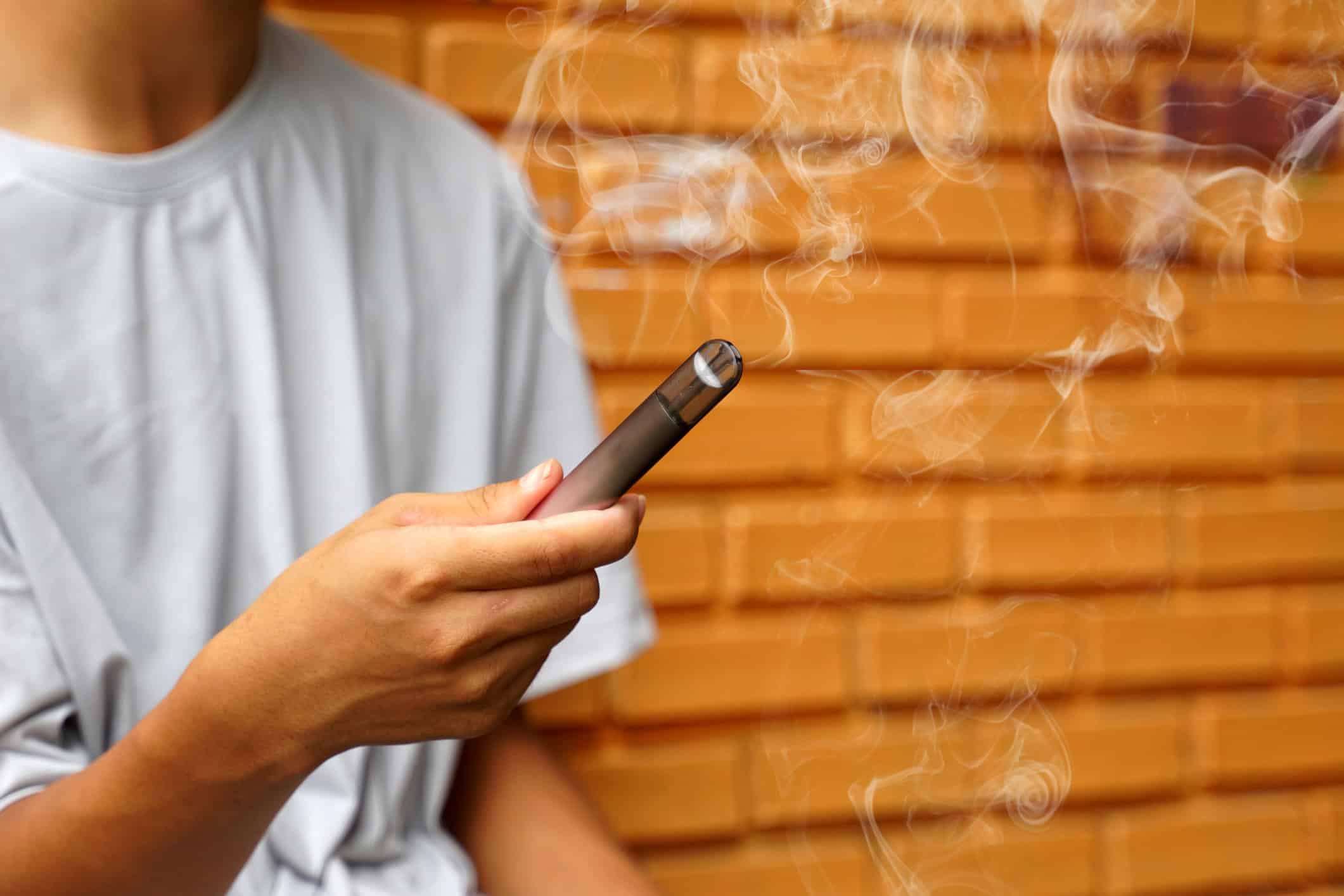 Meta na mira do Procon-SP por propaganda de vapes no Brasil