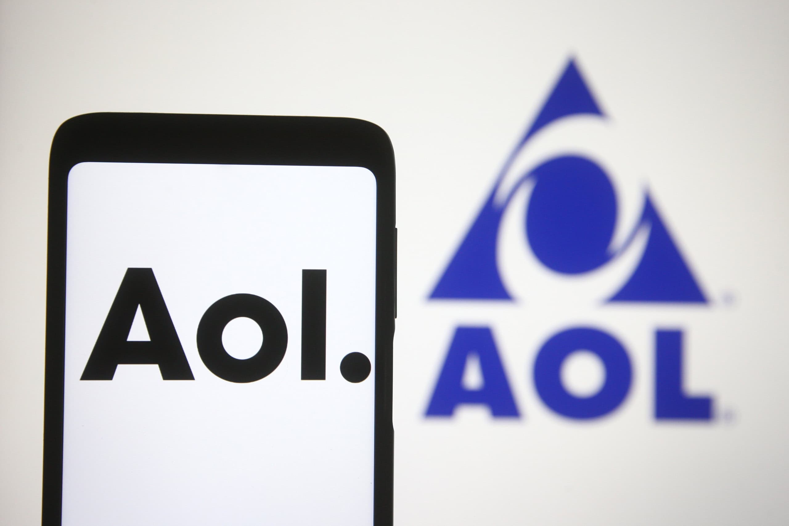AOL é vendida para empresa de tecnologia italiana e deixa Yahoo